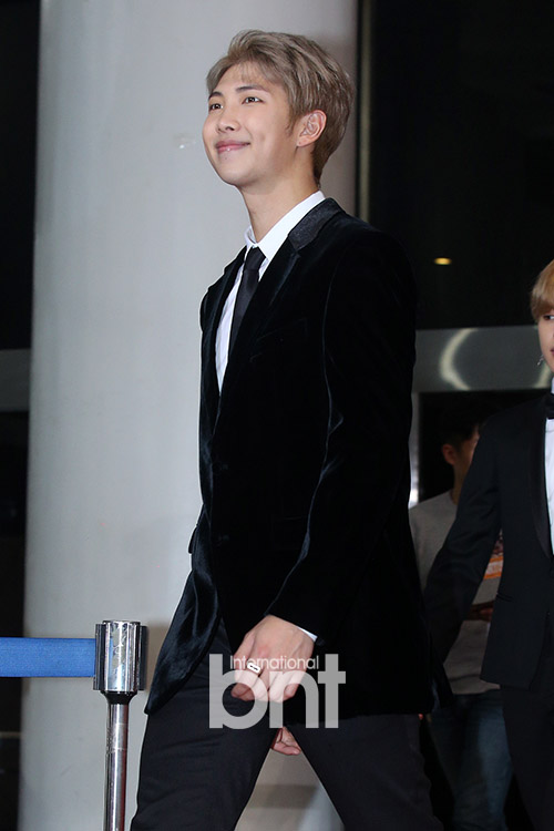 [bnt포토] 방탄소년단 RM '웃으면 보조개가 쏙~'