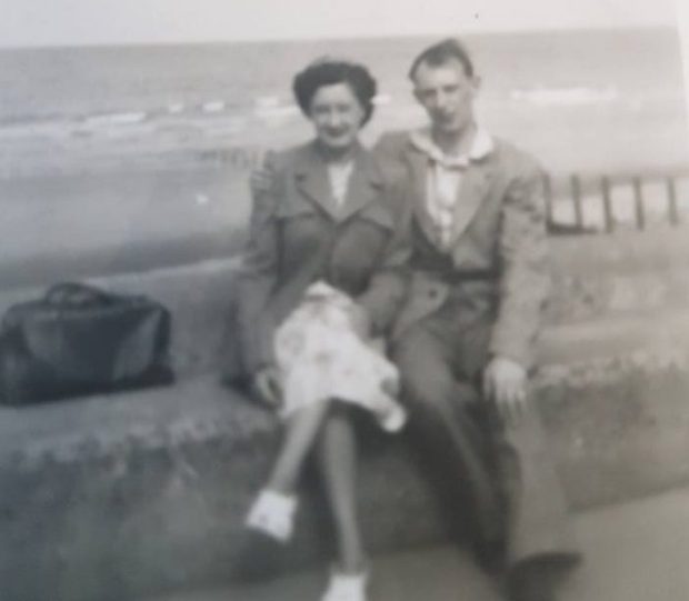 67년간 행복한 결혼 생활한 노부부, 2시간 차이로 세상 떠나..