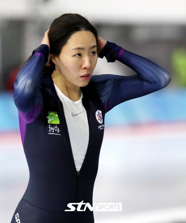 빙속여제 이상화, 독일 전지훈련 마치고 귀국..곧바로 강릉으로