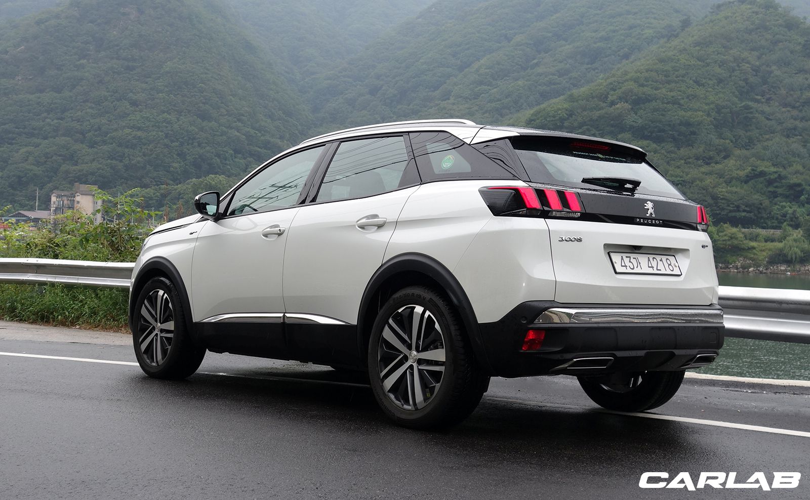 푸조, 쿠페형 SUV '4008' 만드나? | 카랩