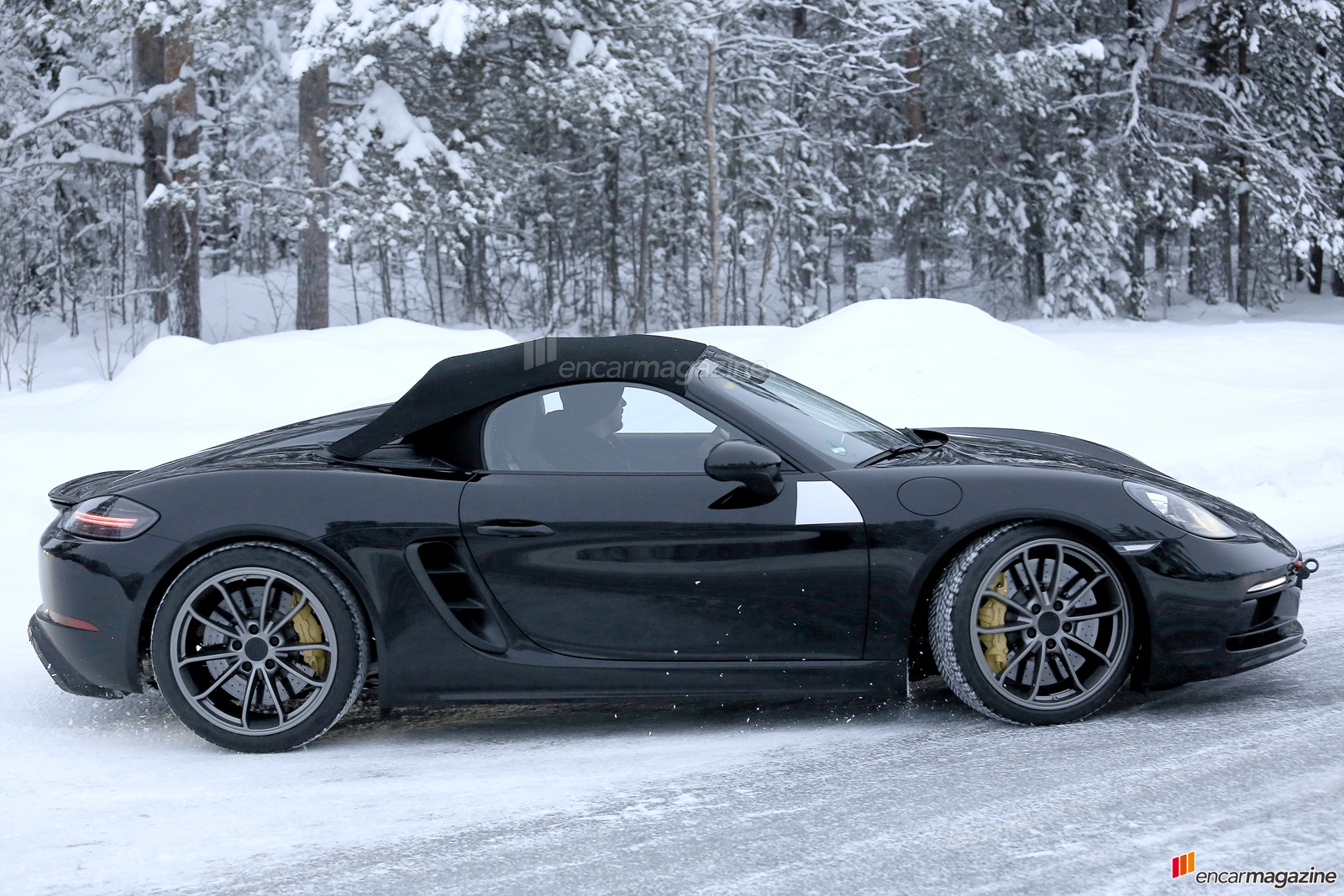 포르쉐, 718 스파이더에 GT3 엔진 장착한다 | 엔카매거진