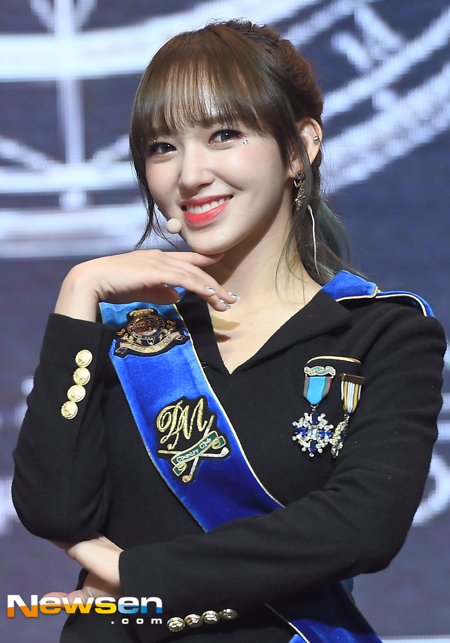 [포토엔hd] 우주소녀 성소 인형같은 클로즈업 미모