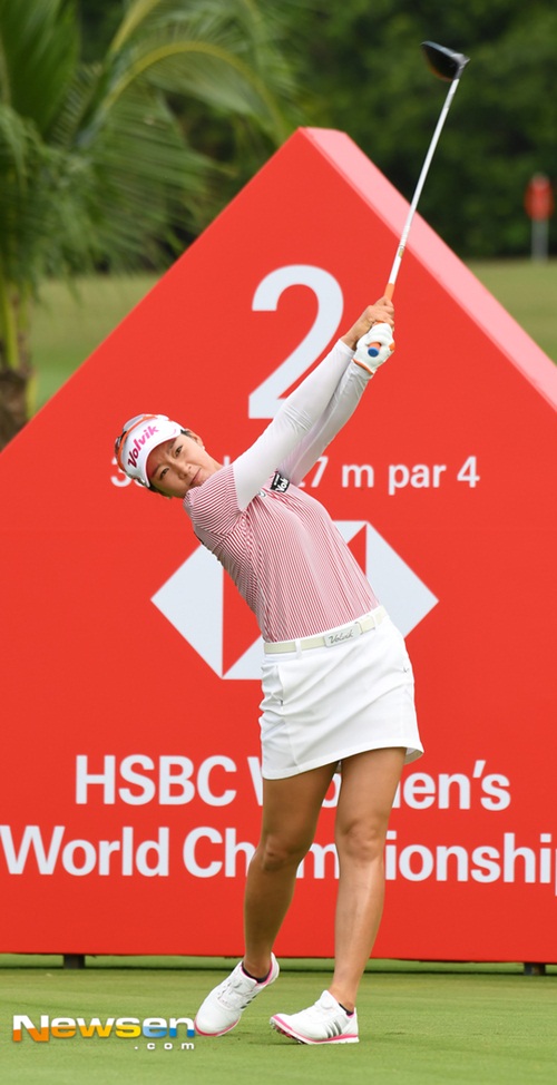교포 다니엘 강, HSBC 2R 4타차 단독 선두..최운정 4위