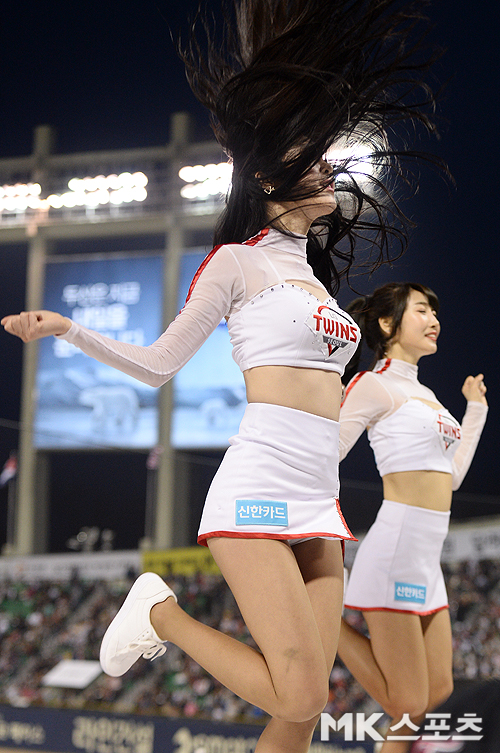 치어리더 '유연한 웨이브~' [MK포토]