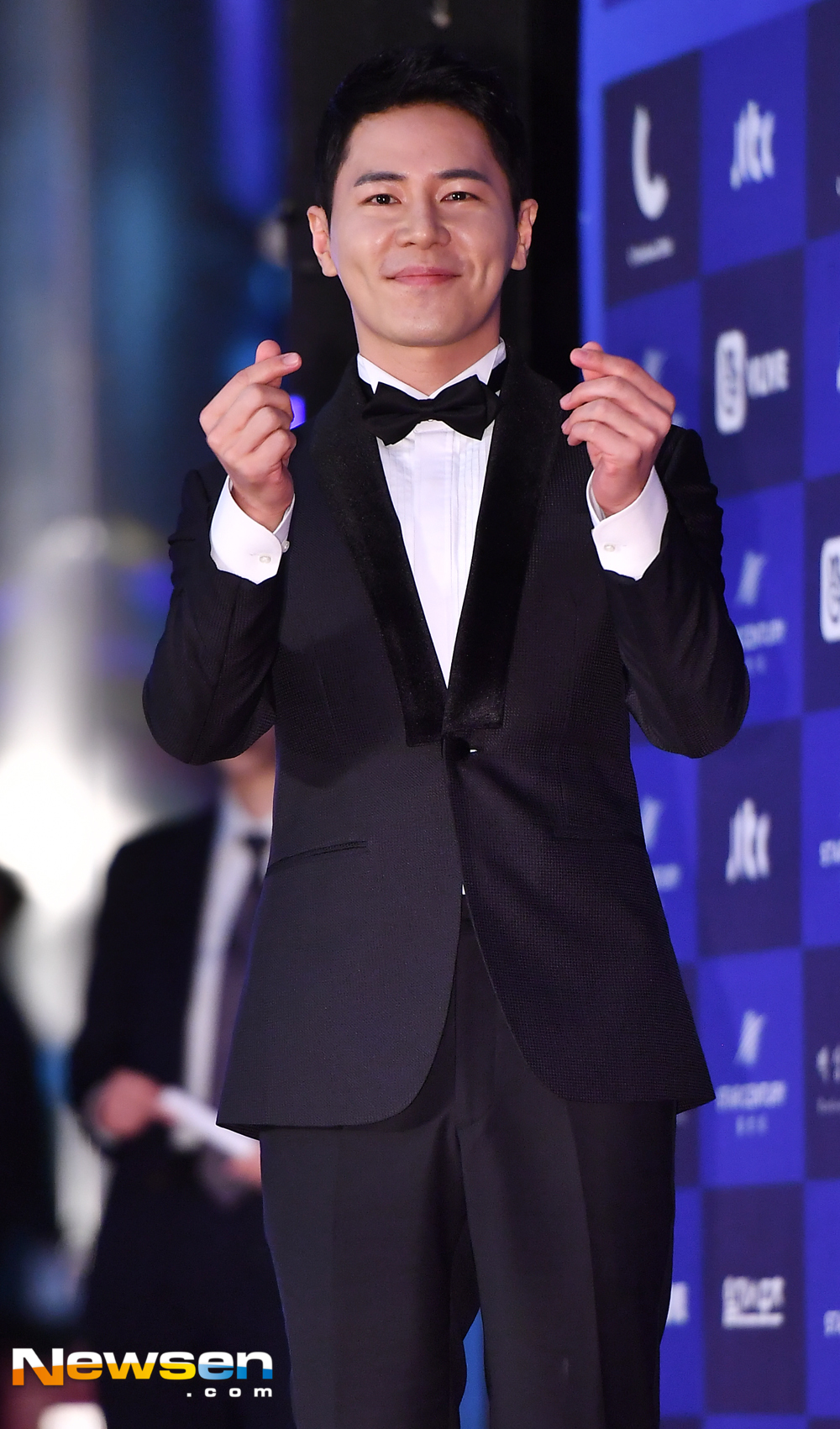 Harong 'Hearts Exactly' by Lee Gyoo-hyeong ( Baeksang Arts Awards )