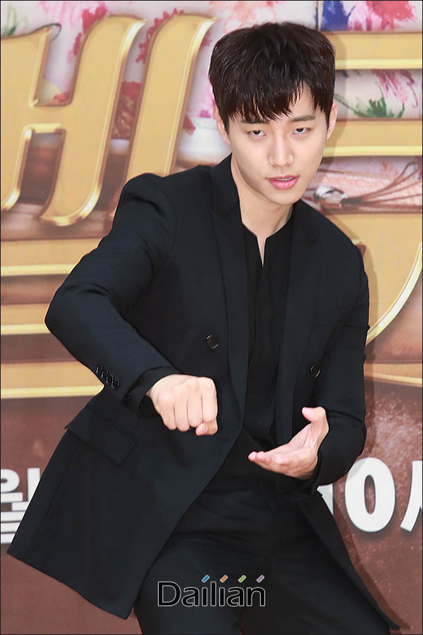 이준호 셰프의 눈빛