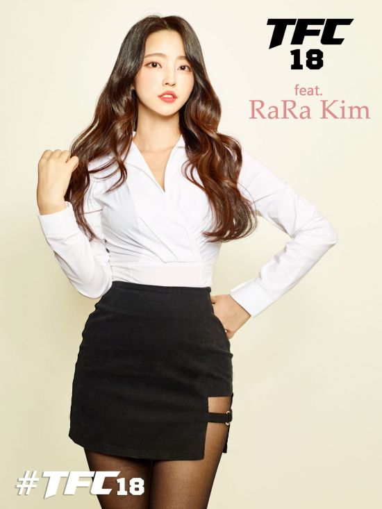 방송인 김라라, TFC 18서 TFC걸 김세라와 '자매 라운딩'