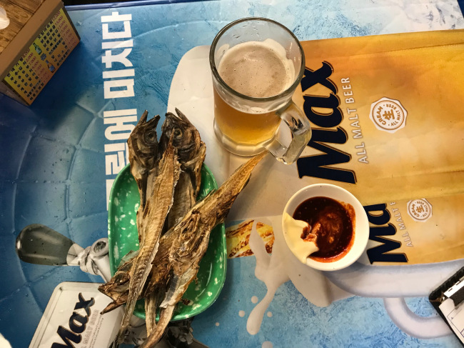 [Weekender] Euljiro Nogari Alley offers unpretentious pub fare