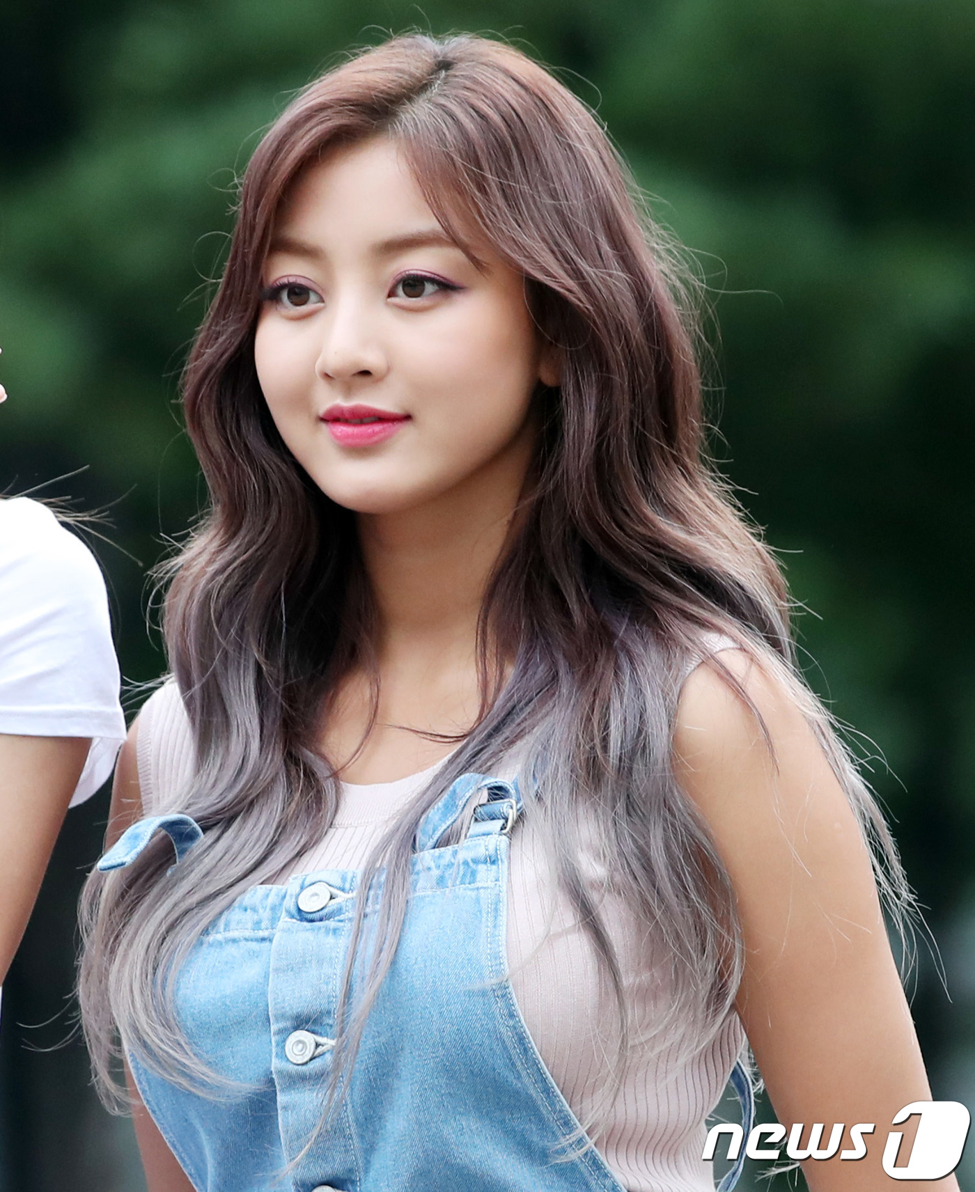 TWICE Jihyo , doubling in pretty with long wave heads