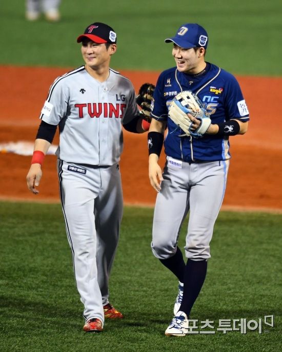 [ST포토] 오지환-박민우, 기분 좋다