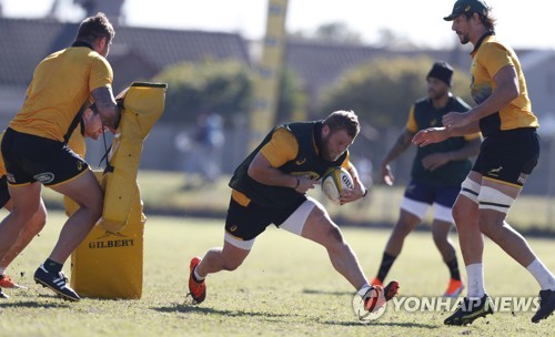SOUTH AFRICA SPRINGBOK RUGBY PRACTICE