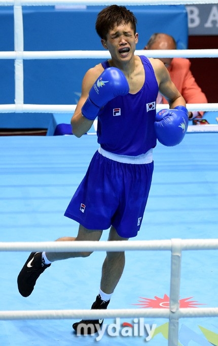 신종훈, 복싱 男49kg급 32강서 탈락..AG 2연패 좌절