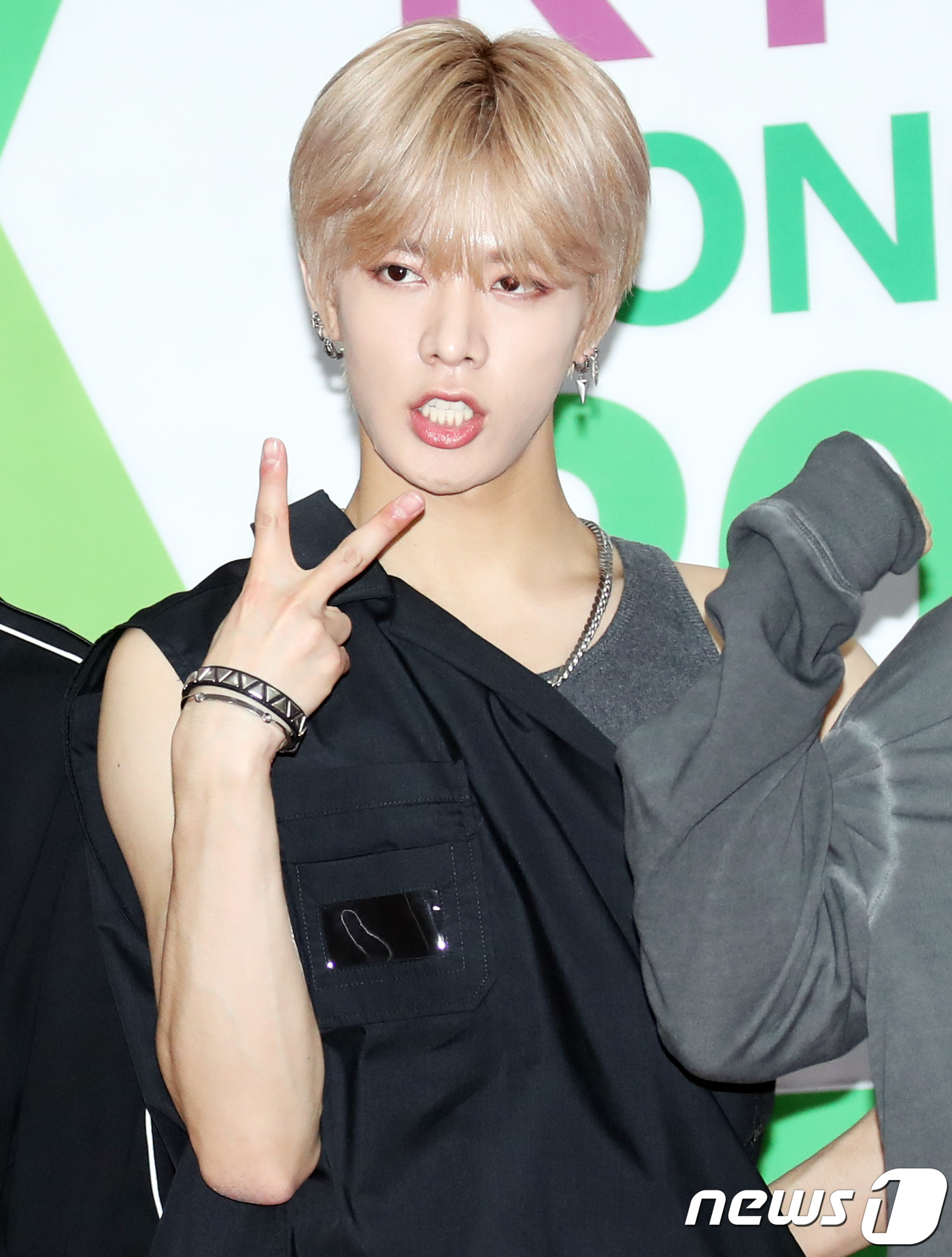 NCT127 유타, 멋쟁이 브이