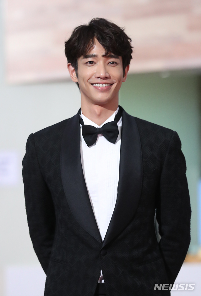 서울드라마어워즈 레드카펫 밟는 대만 배우 류이호