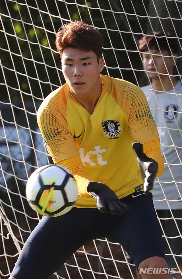 훈련하는 송범근