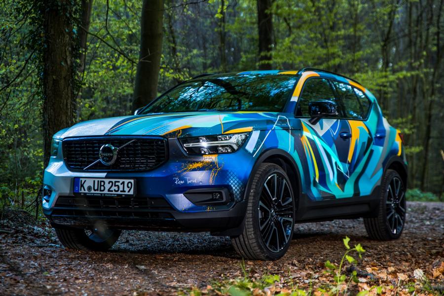 볼보, 소리에 반응하는 'XC40 그래피티 아트카' 공개 | 지피코리아