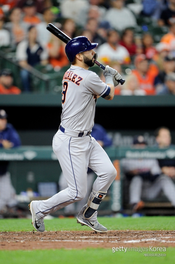 마윈 곤잘레스 역전 투런포, 휴스턴 PS 14경기 연속 홈런 [ALCS 2]