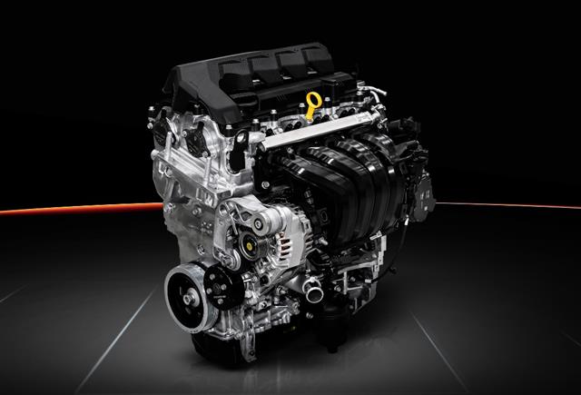 MPI 엔진 + 무단변속기 = 준중형 세단