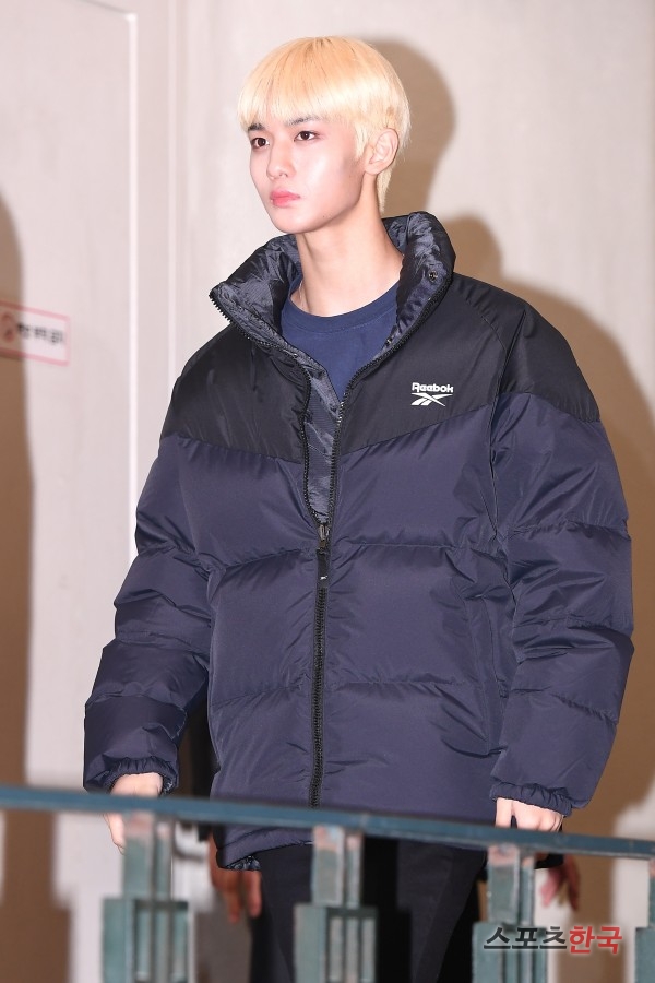 Wanna One Bae Jin Young , a face that gets smaller and smaller