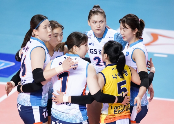 [S코어북] '5세트 폭발한 어나이+고예림' IBK, GS 3-2로 꺾고 3연승