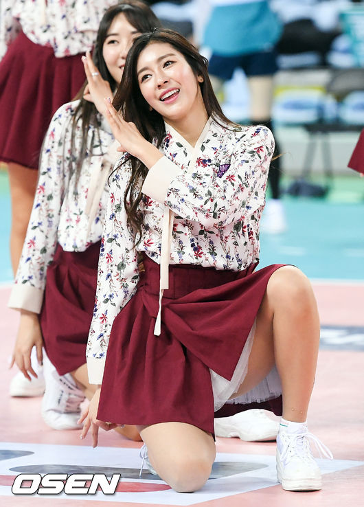 치어리더 김연정,'개량한복 입고 섹시하게' [사진]