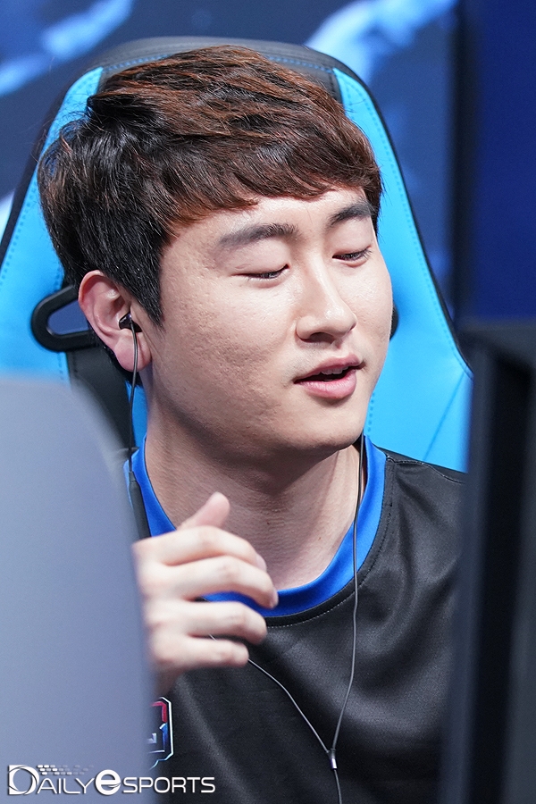 [포토] KSL 8강행 김태영 '첫 8강이다'