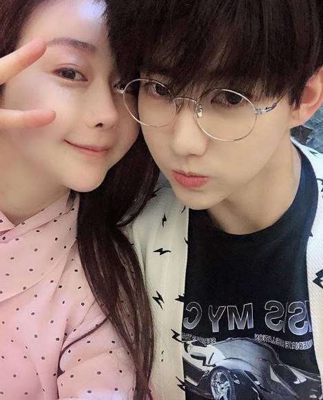 함소원 진화나이차이가 18살 핑크빛 커플샷 내 남편♥