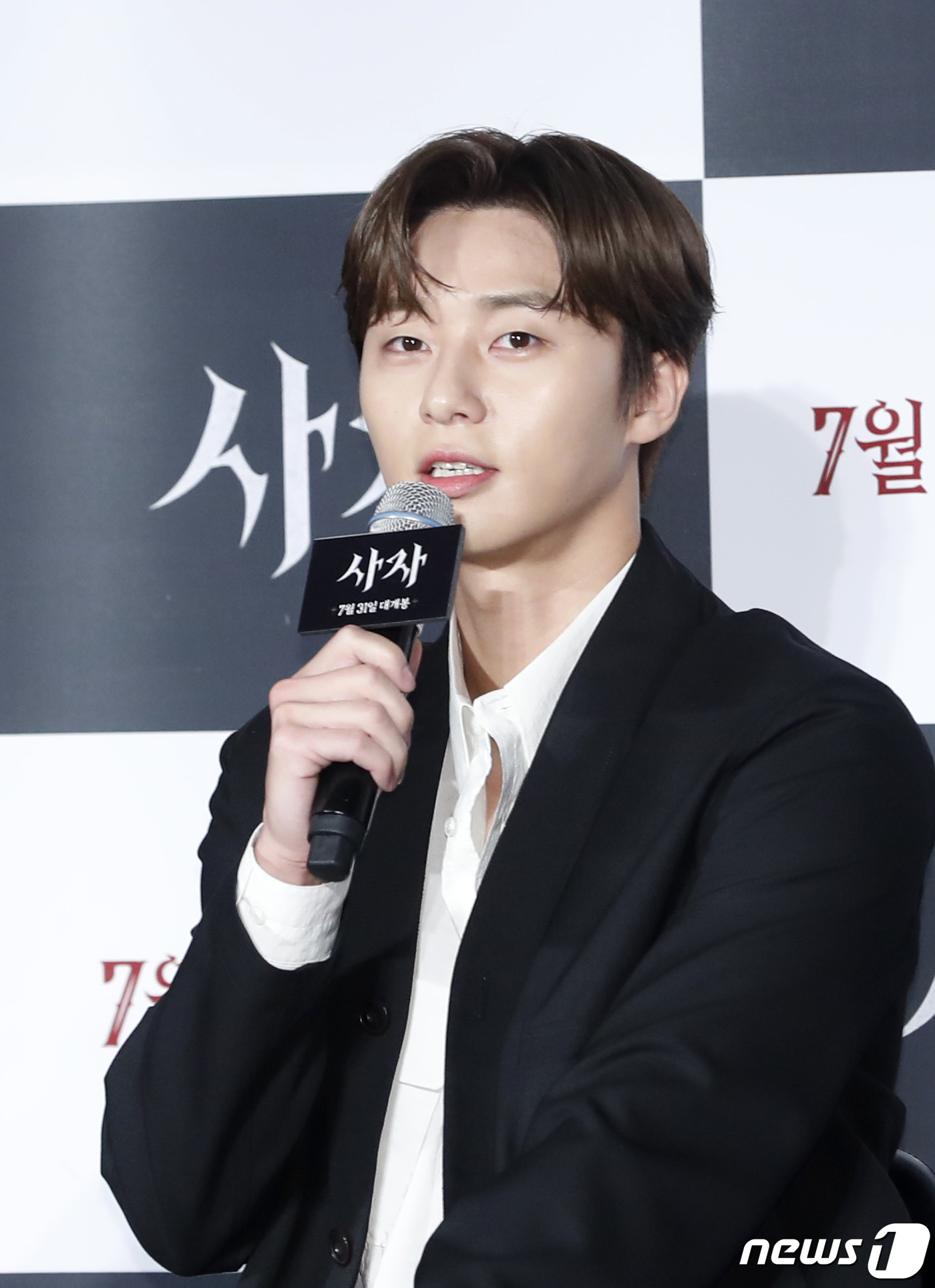 "Lion" director " Choi Woo-shik special appearance, "parasite" Park Seo ...