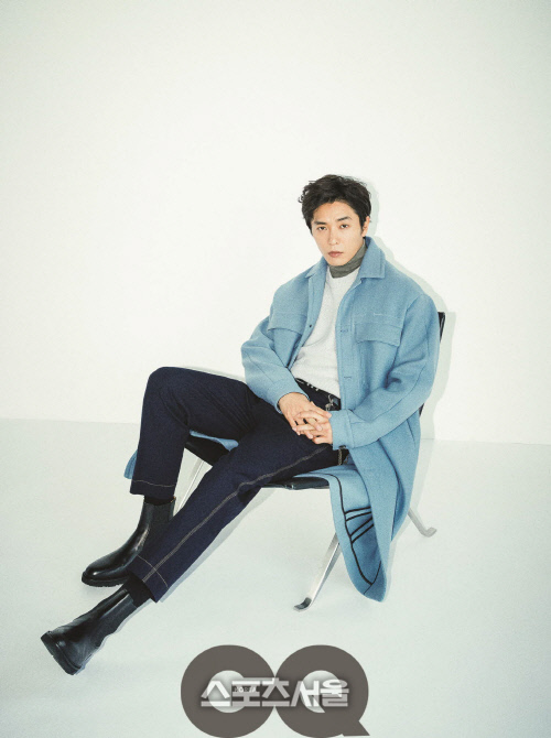 화보]김재욱 남다른 코트핏 빈틈 없는 조각 비주얼