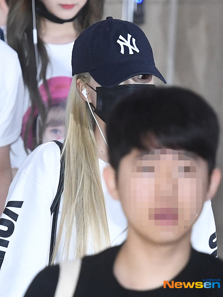 아이즈원 조유리, 눈빛만 반짝 [포토엔HD]