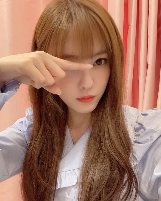 "Breaking bangs in eight years" Hyomin , while growing younger, looks ...