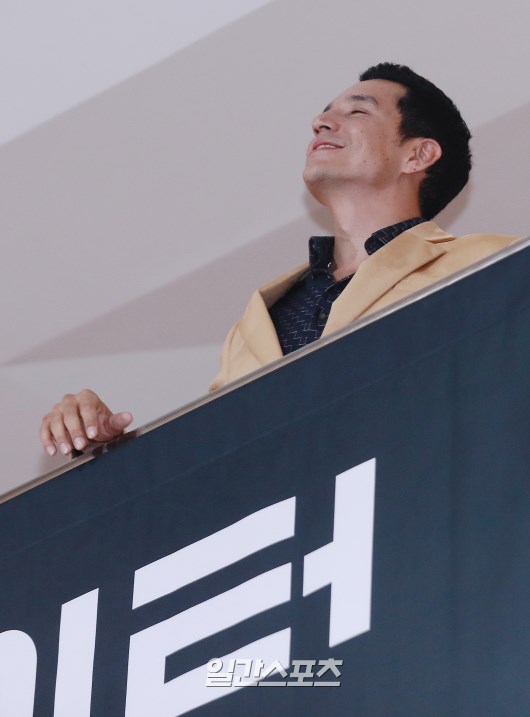 Gabriel Luna to cheer