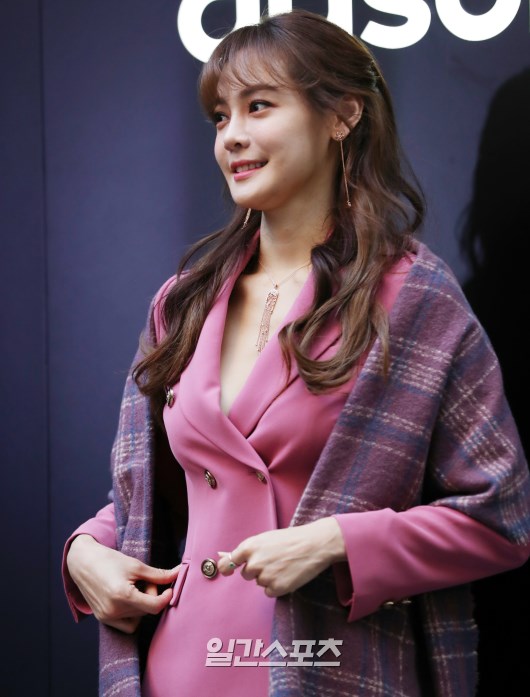 [포토] 안현모 핑크빛 유혹