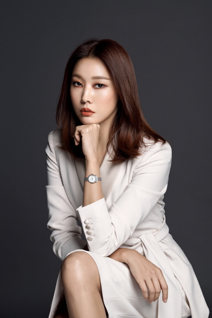Han Hye-jin , Top Model's Strong + Siky Eye