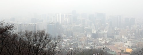 Ultrafine dust chokes Korea, cold spell expected late Wednesday