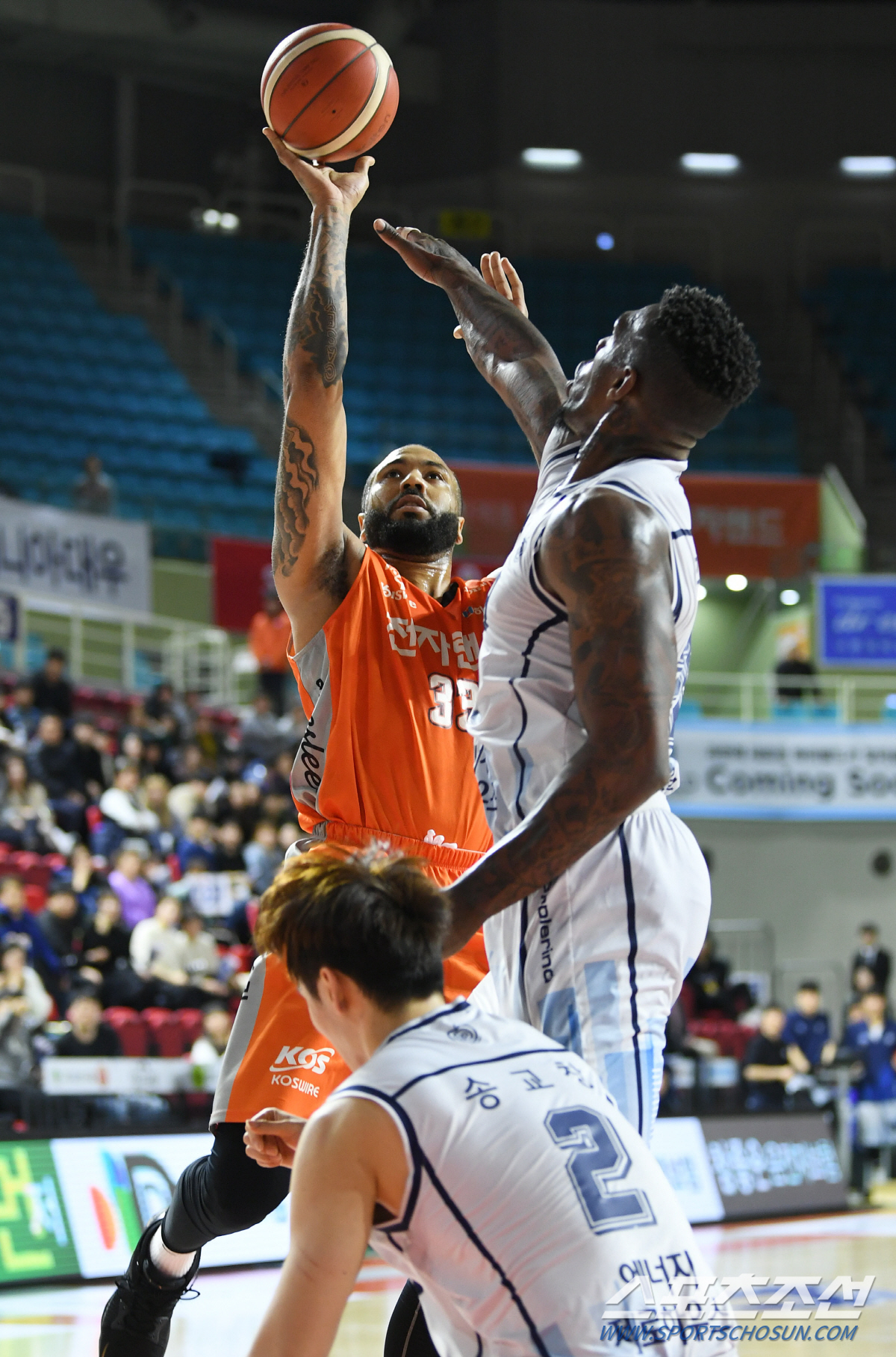 [포토] 골밑슛 시도하는 길렌워터