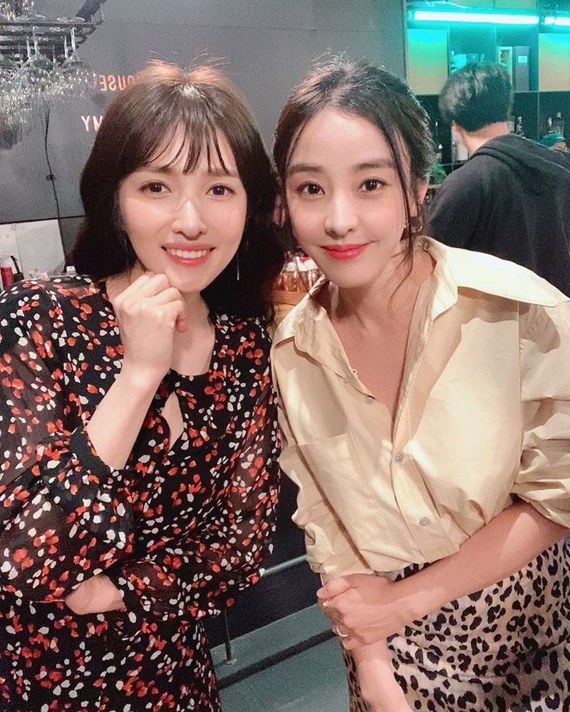 Park Eun-hye , Kim Kyung-ran and Friend ly Two Shot "Welcome With Truth"
