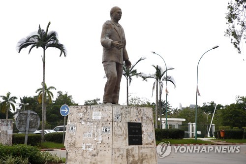 IVORY COAST COLONIAL STATUE