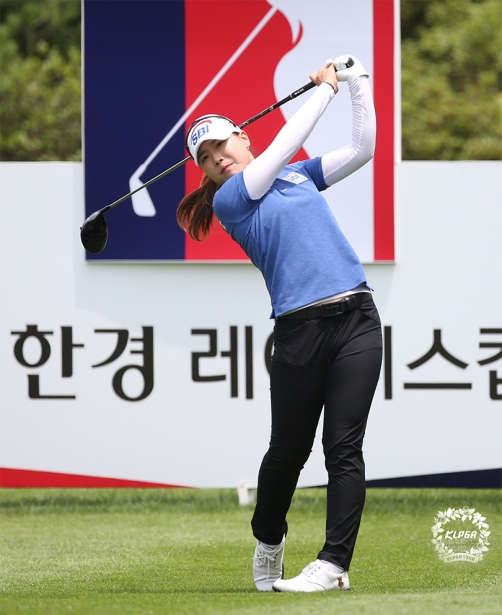 첫 우승에 성큼 다가선 이소미 프로 [KLPGA BC카드·한경 레이디스컵]