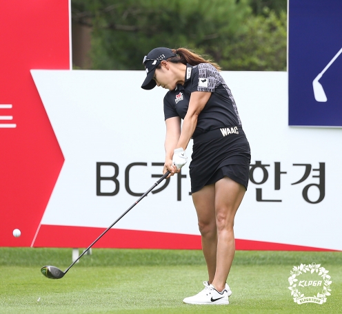 김지현 프로의 파워풀한 티샷 [KLPGA BC카드·한경 레이디스컵]