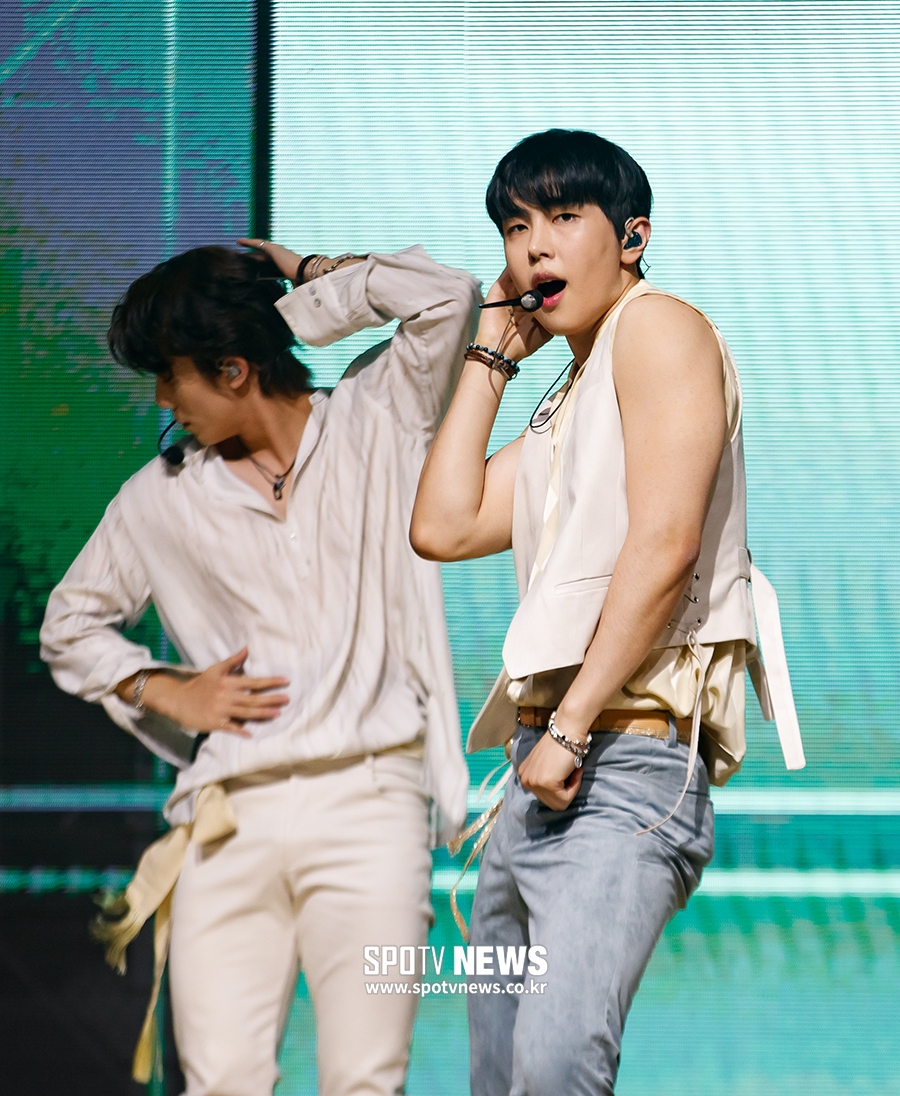 [포토S] SF9 재윤, 근육 과시