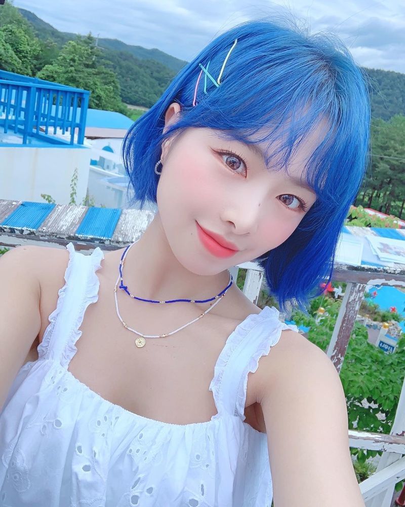 April Kim Chaewon 'blue-haired Goddess ' ahead of comeback