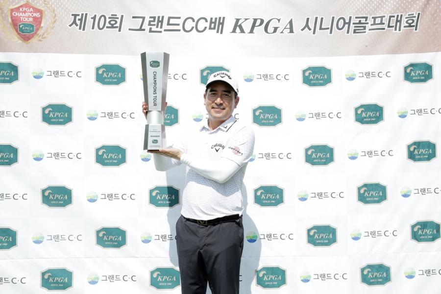 석종율, KPGA 시니어 골프대회 우승..시즌 2승