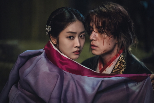 The Tale of a Gumiho ' Lee Dong-wook - Jo Bo-ah captures a hearty past life