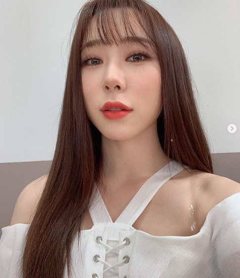 Flexible jung , Lotto Singer ' scrambled... Selfie reveals with eyes ...