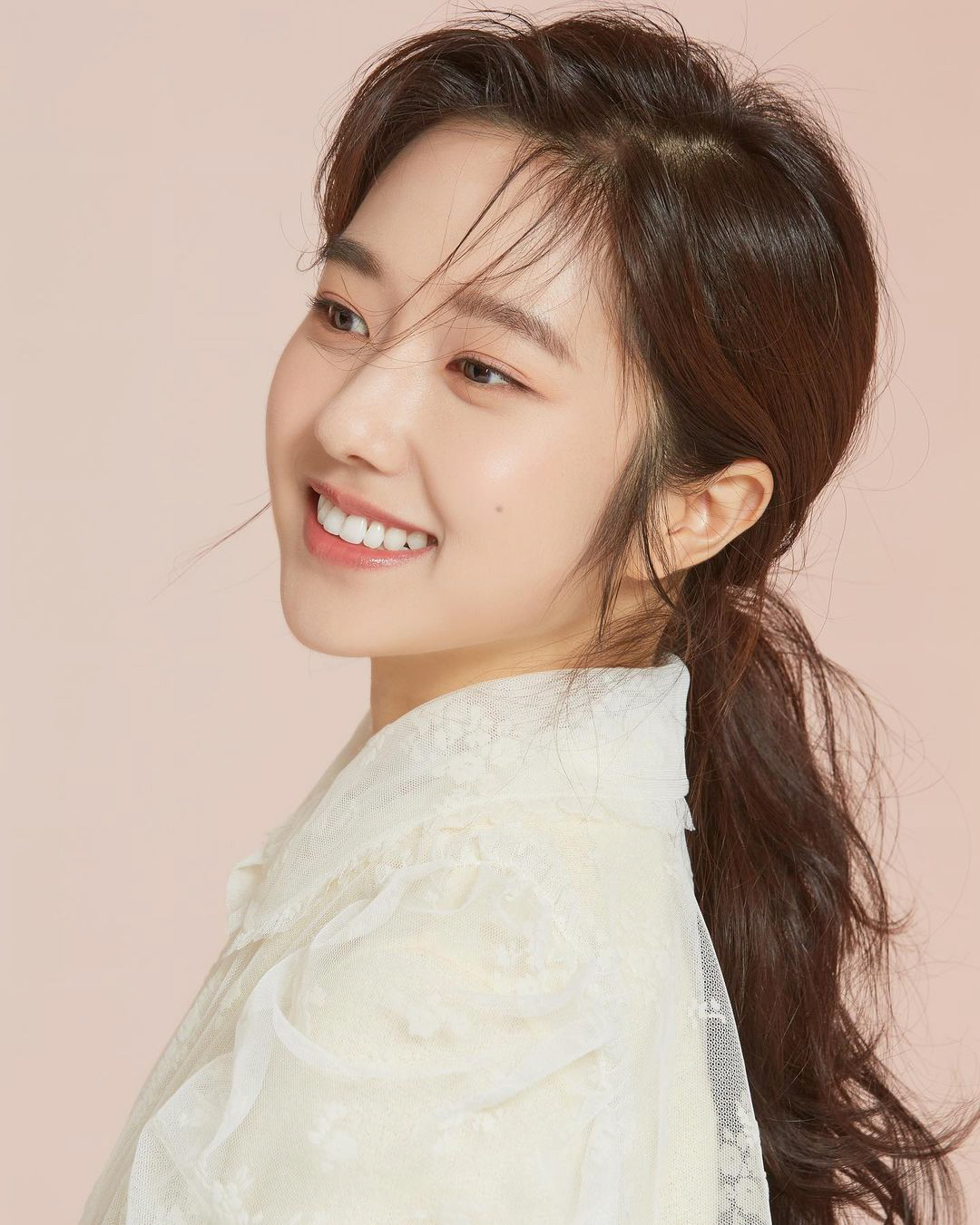 Lee Hye-sung , new profile photo... Jun Hyun-moo falls love ' Lovely ...