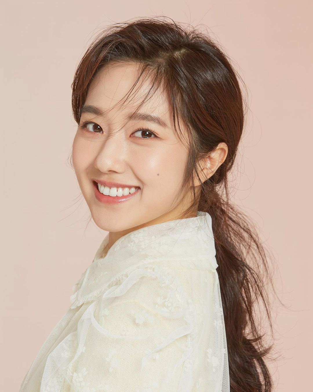 Lee Hye-sung , new profile photo... Jun Hyun-moo falls love ' Lovely ...