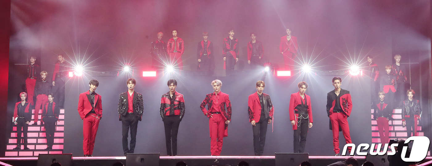 NCT '범접할 수 없는 카리스마 무대'