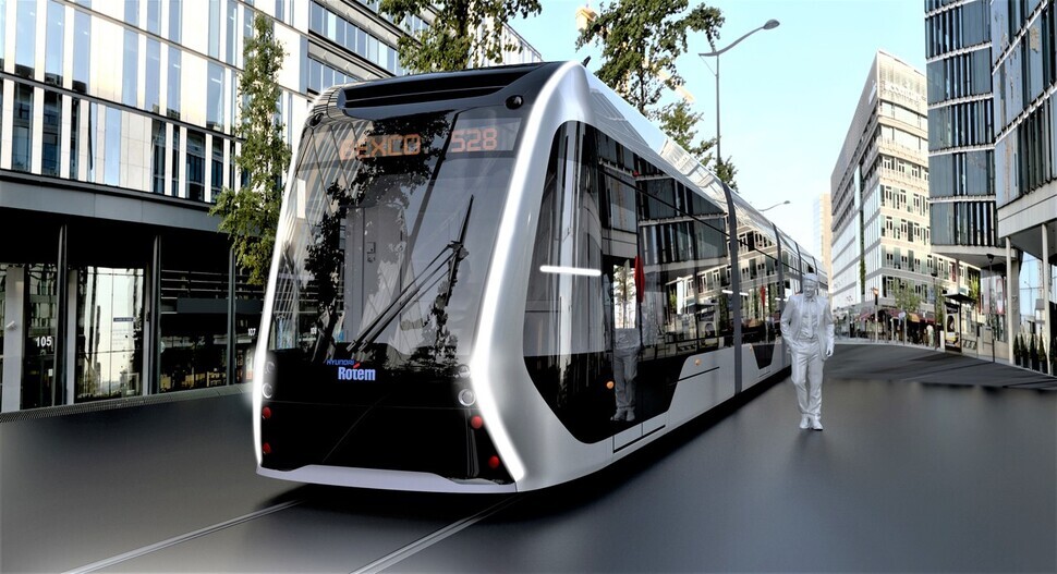 Hyundai Rotem unveils S. Korea's first hydrogen tram