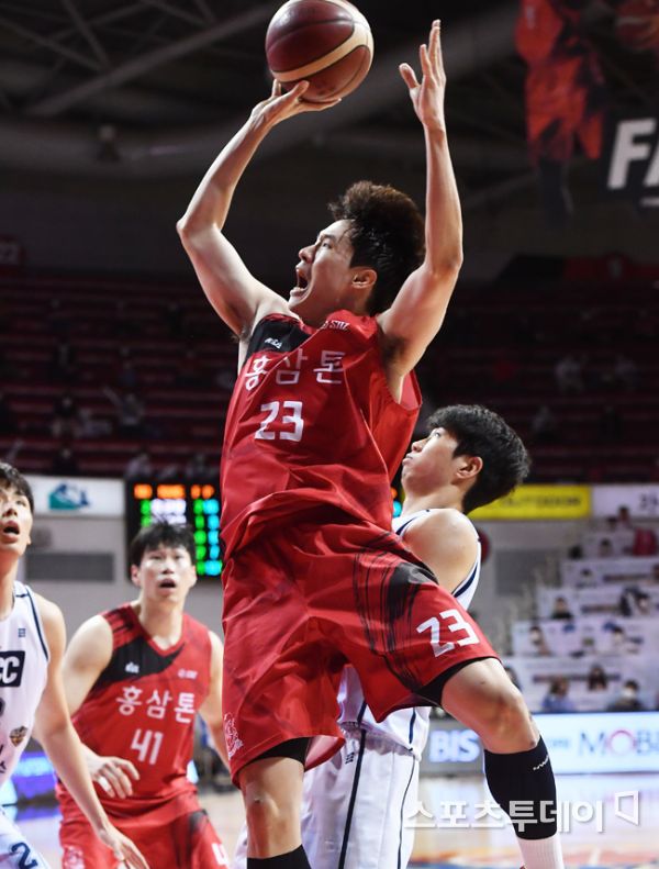 KGC, KCC 꺾고 PO 9연승 신기록..우승까지 단 1승